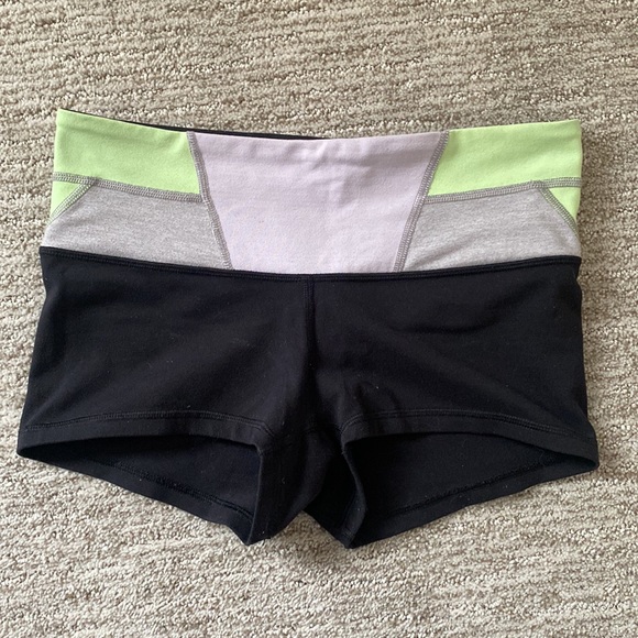 lululemon athletica | Shorts | Lululemon Low Rise Reversible Shorts ...